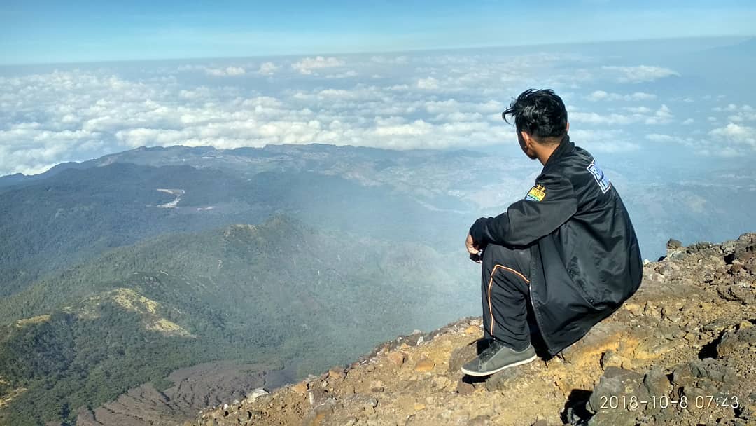 Info Jalur Pendakian Gunung Selamet via Kaliwadas Baru - Sering Jalan