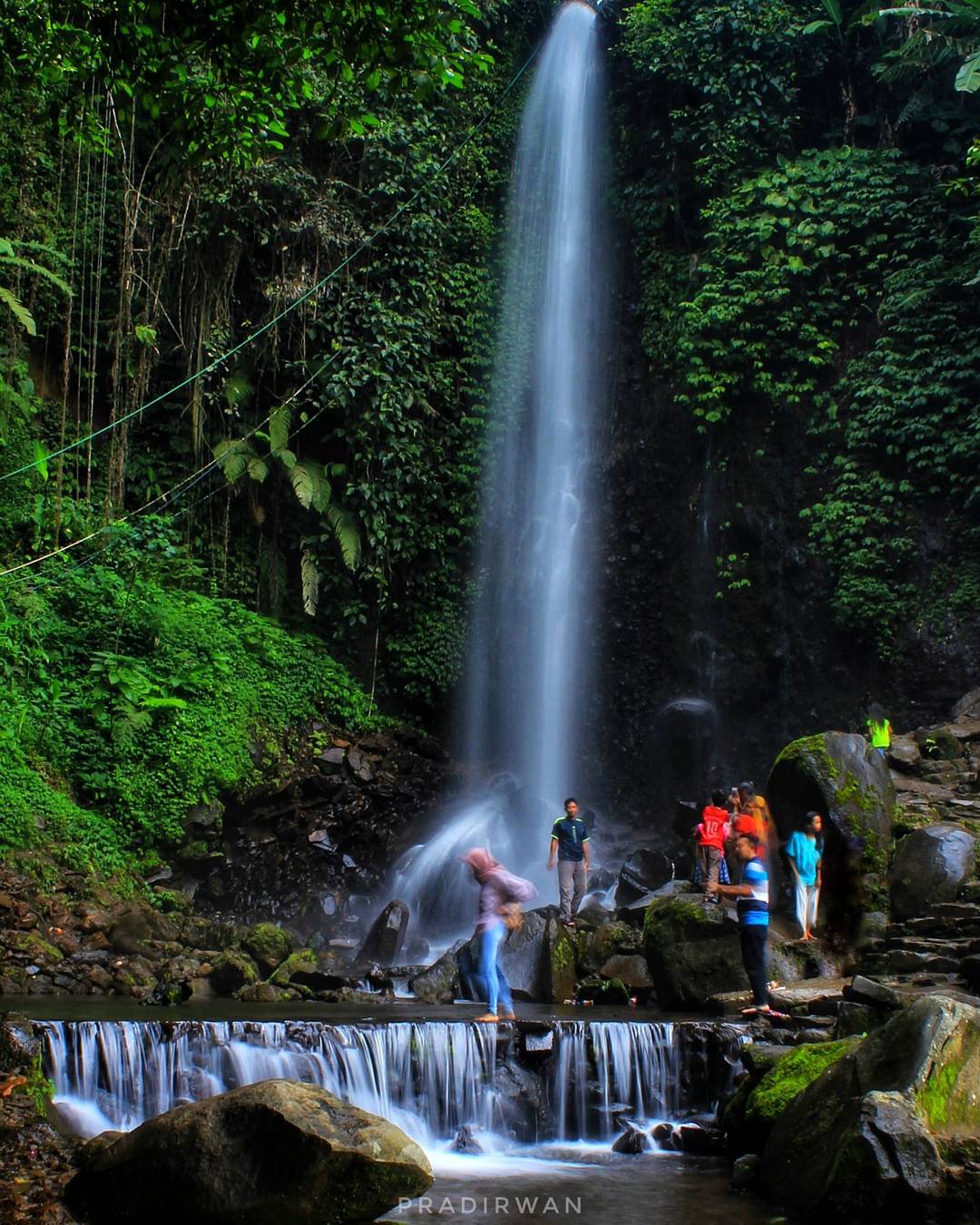 Curug Landung, Destinasi Wisata Alam yang Kekinian di Jawa Barat ...