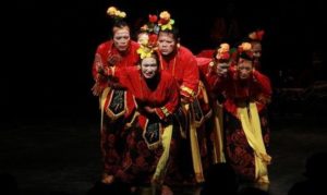 Makna Dan Sejarah Tari Ronggeng Bugis - Sering Jalan