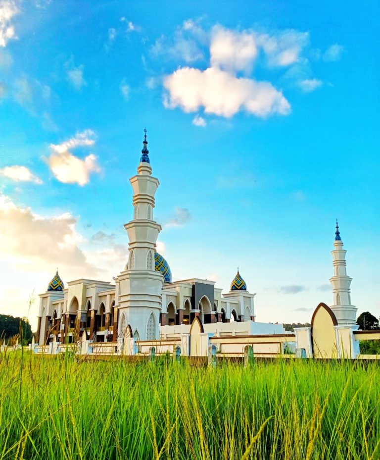 Mengenal Kota Weda Kabupaten Halmahera Tengah - Sering Jalan