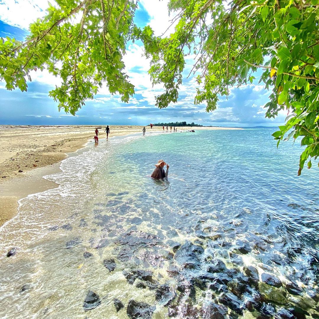 6 Tempat wisata di Kotabaru Kalimantan selatan - Sering Jalan