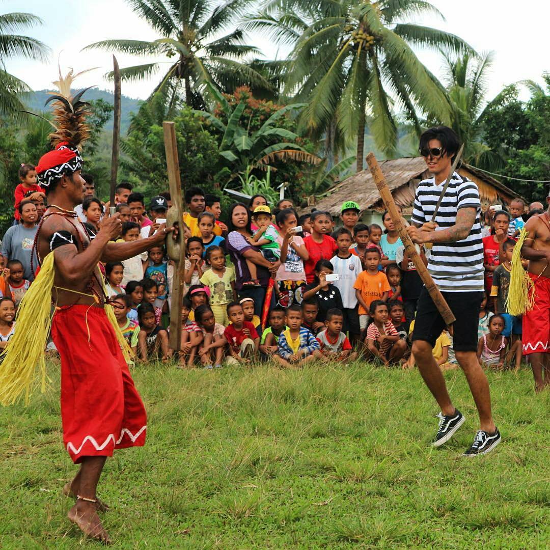 Sejarah Tari Cakalele, Tarian Perang Yang Unik Dari Tanah Maluku ...