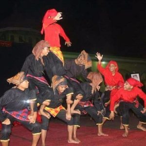Asal Usul dan Sejarah Tari Gandrang Bulo - Sering Jalan