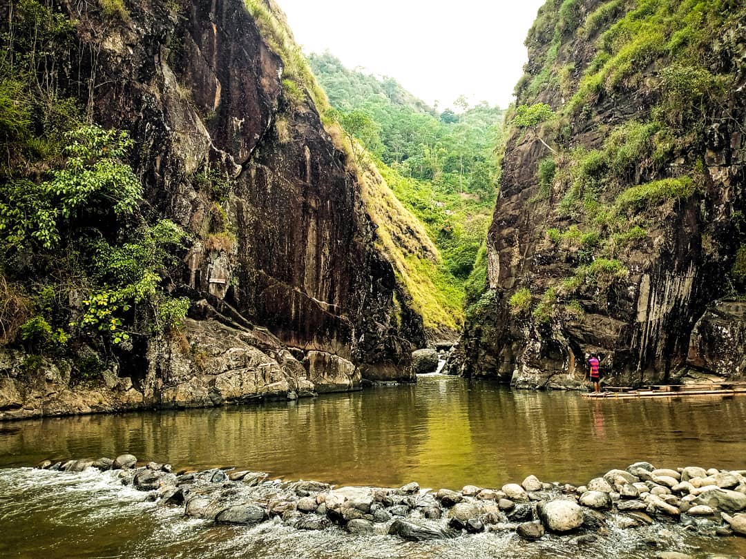 Lokasi Leuwi Tonjong Cihurip Garut dan Harga Tiketnya - Sering Jalan
