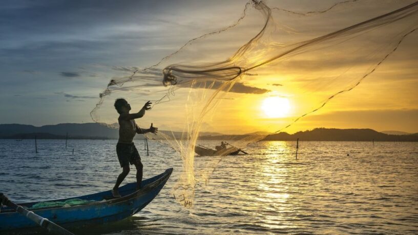 6 Puisi Tentang Pantai Yang Bikin Hati Tenang - Sering Jalan